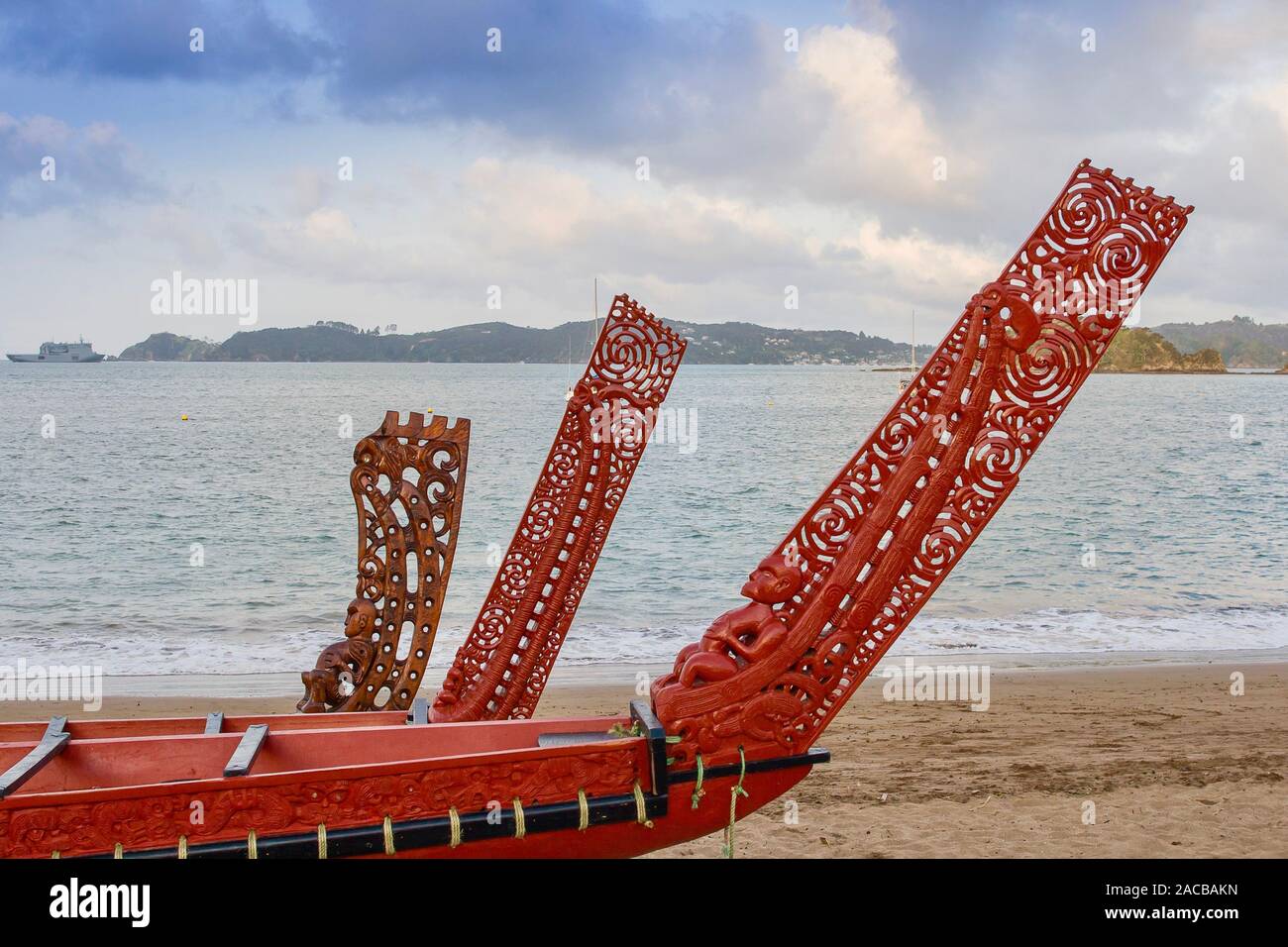 Traditional Maori wood carved canoes on the shore at Waitangi n New ...