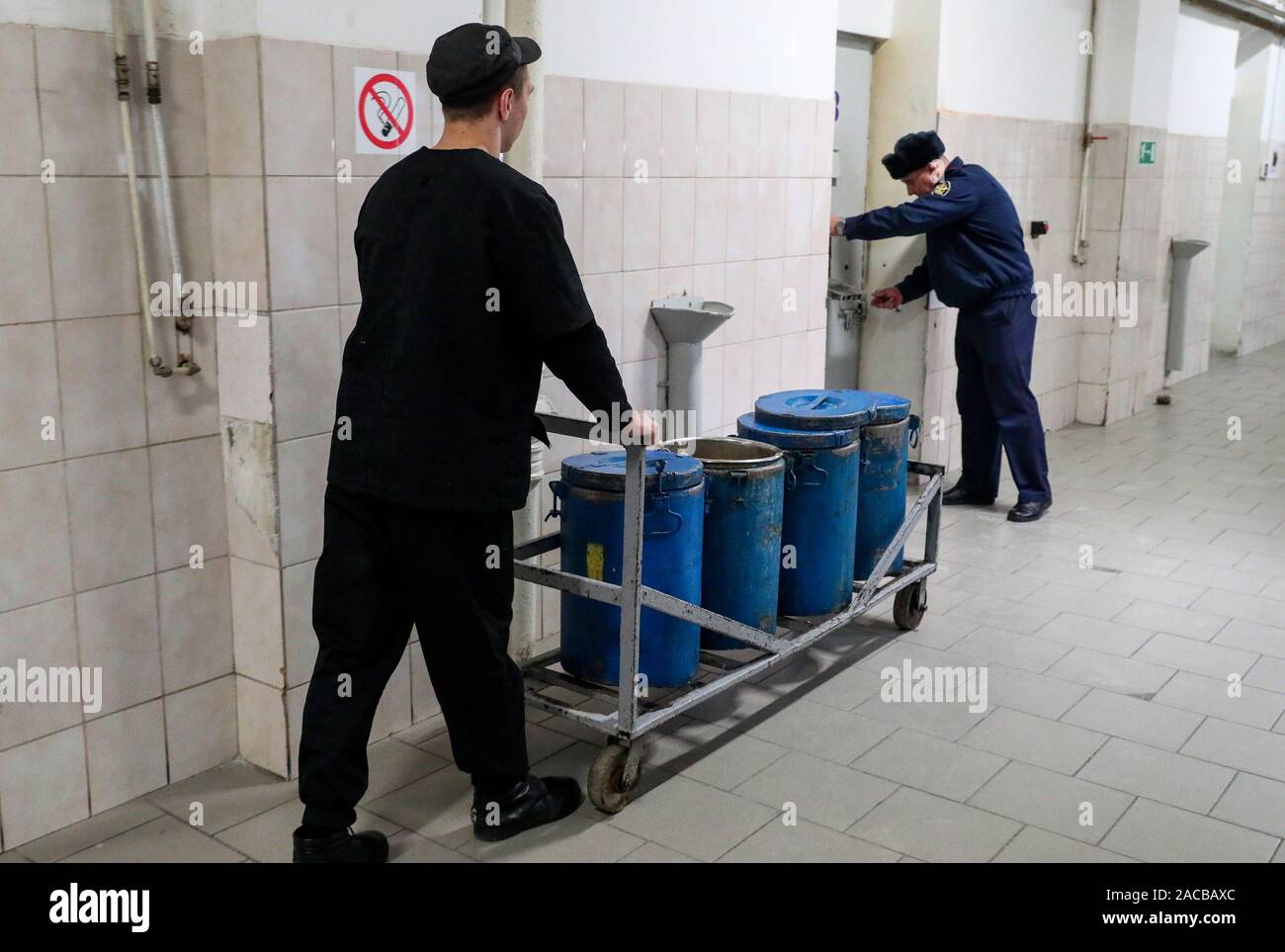 Prisoners Prison Food High Resolution Stock Photography and Images - Alamy
