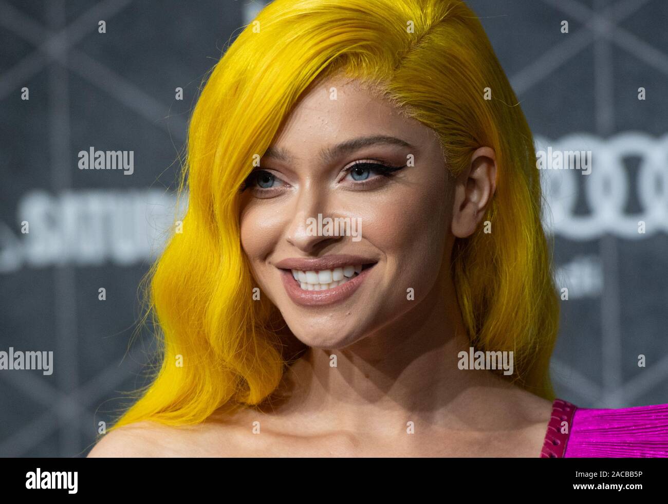 Berlin, Deutschland. 22nd Nov, 2019. British singer Alice CHATER ...