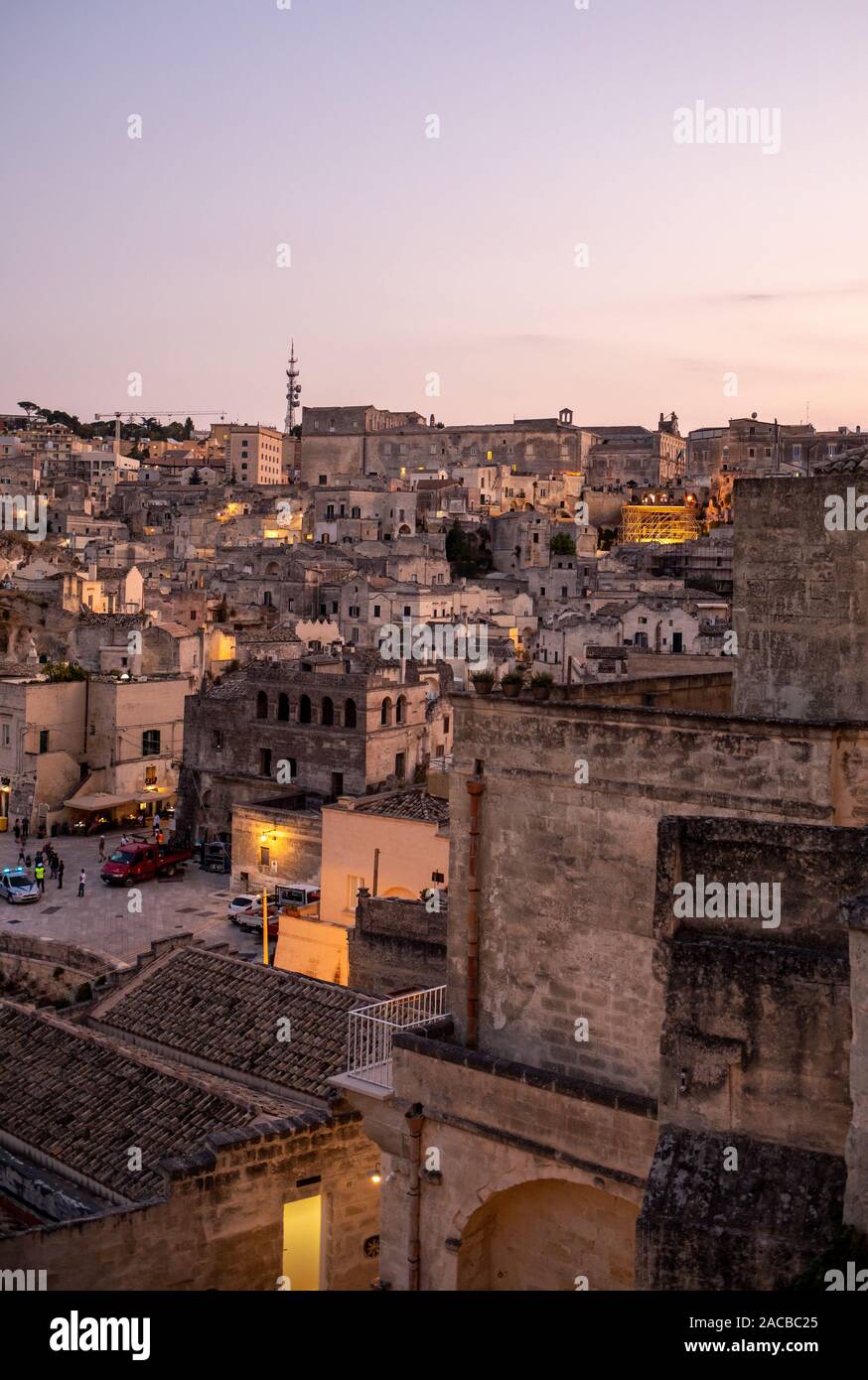 007 no time to die film scene hi-res stock photography and images - Alamy