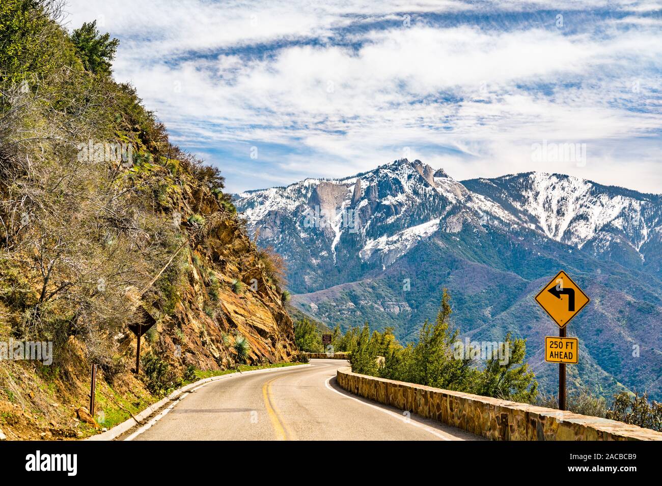Generals Hwy within Sequoia National Park in California Stock Photo - Alamy