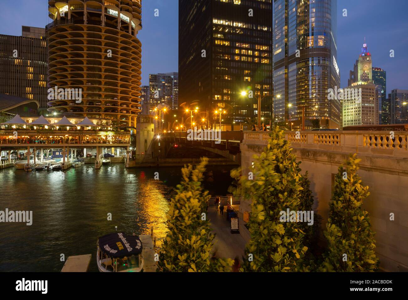 Chicago Riverfront at twilight, Chicago, Illinois, USA Stock Photo - Alamy