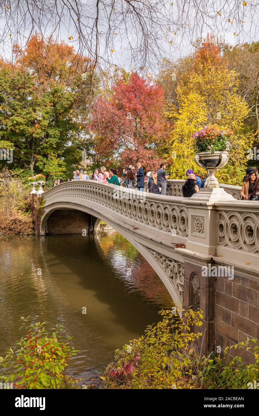 Bow Bridge in Fall, Central park, New York City, United States of ...