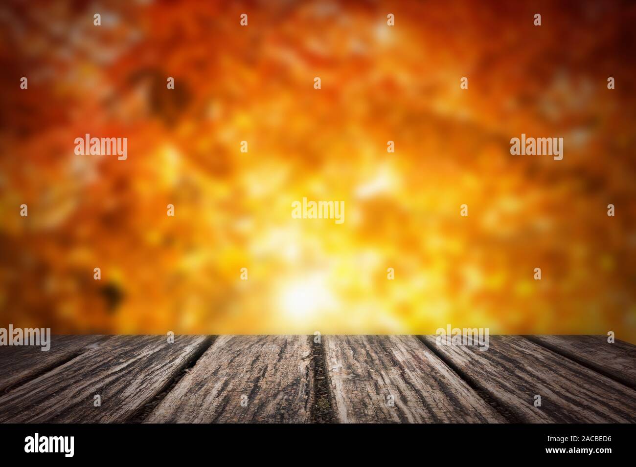 Leaves cover picnic table hi-res stock photography and images - Alamy