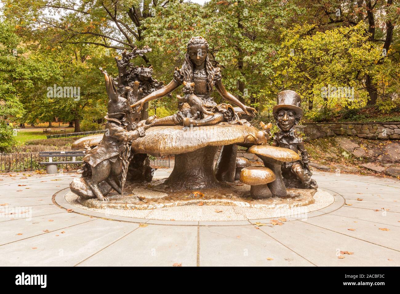 Alice in Wonderland statue, Central Park, United States of America ...
