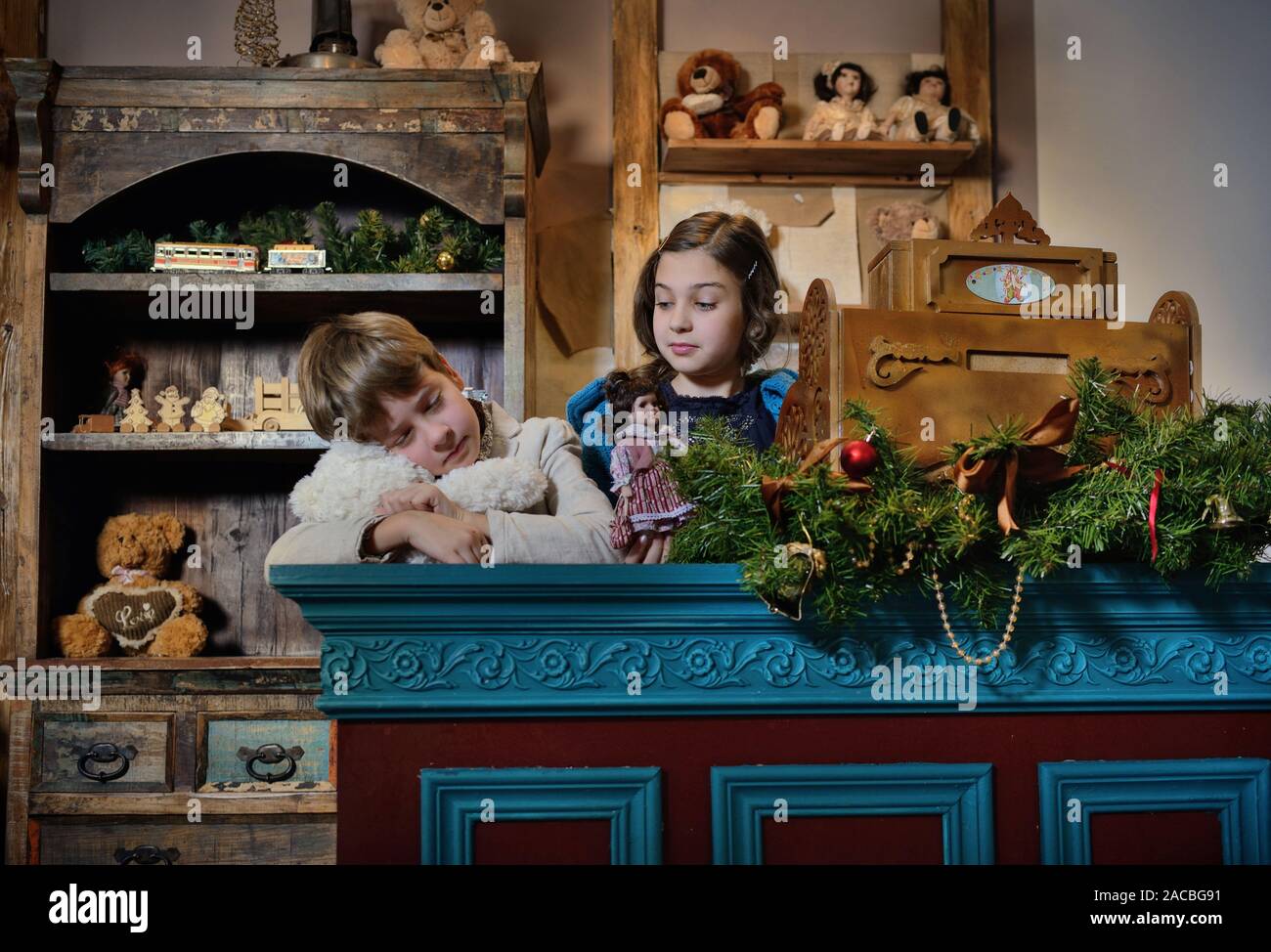 Vintage toy store hi-res stock photography and images - Alamy