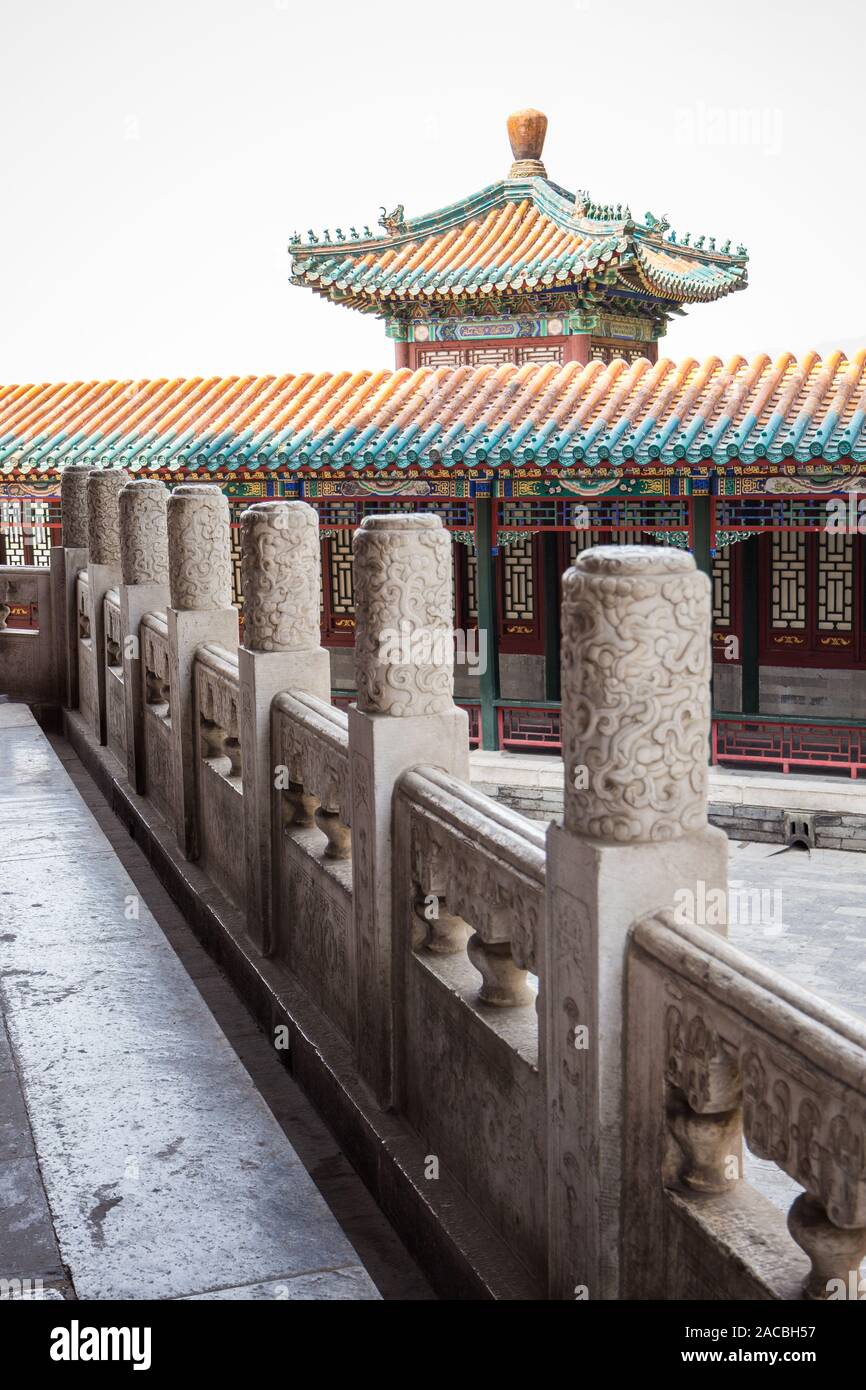 Chinese style fence hi-res stock photography and images - Alamy