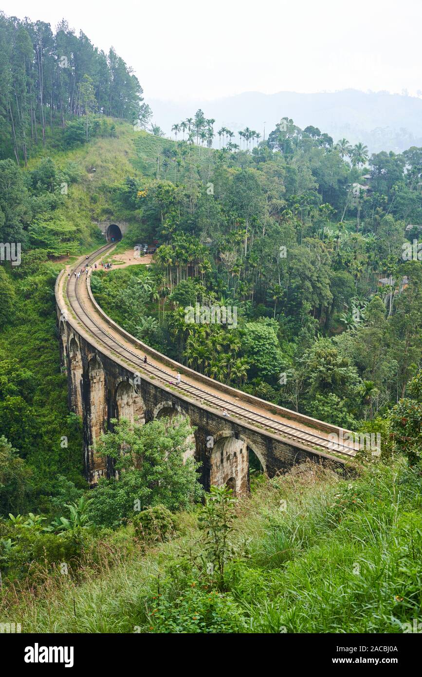 Nine arch bridge sri lanka hi-res stock photography and images - Alamy