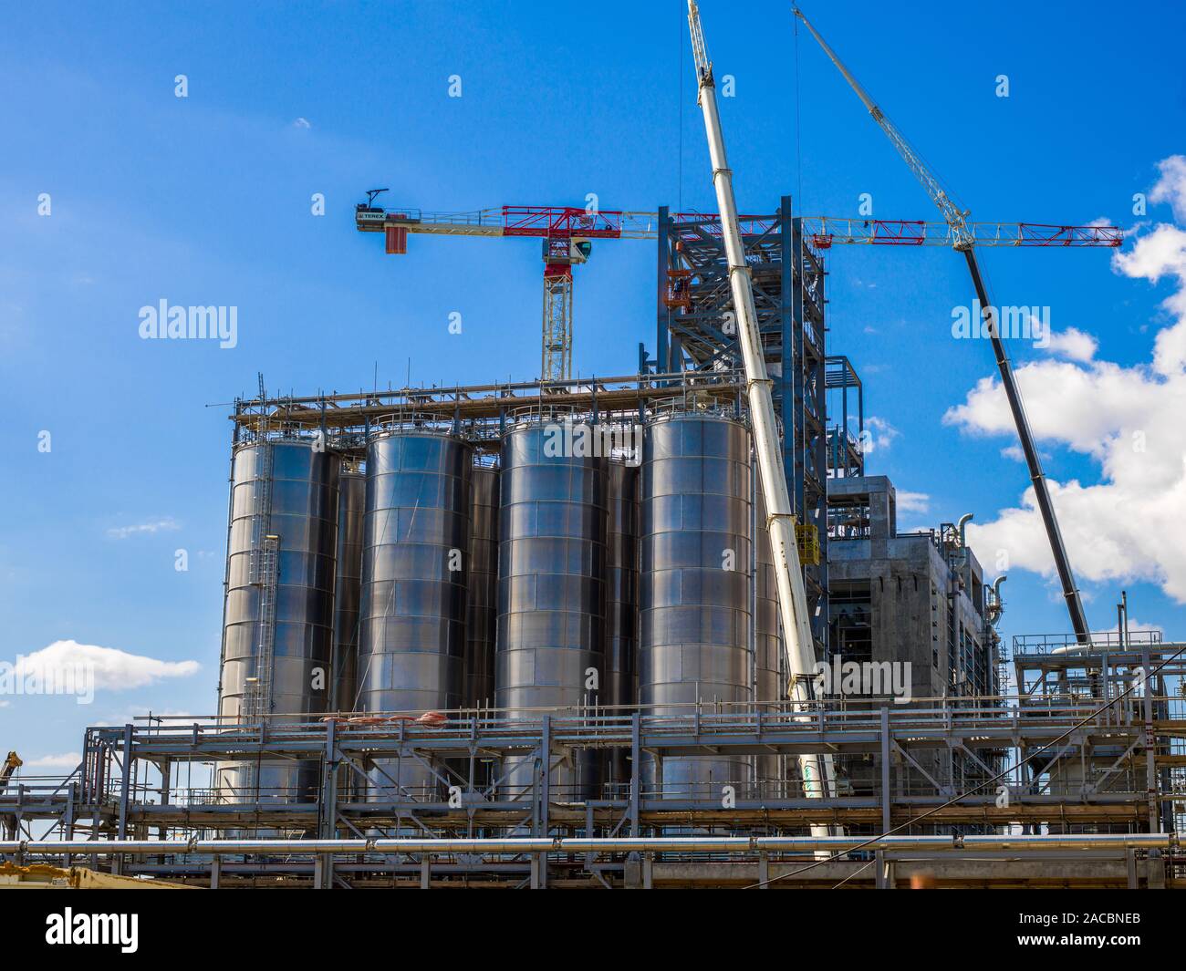 oil and gas processing tanks and pipes Stock Photo - Alamy