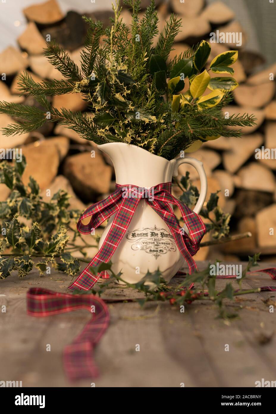 Natural Christmas decorations Stock Photo - Alamy