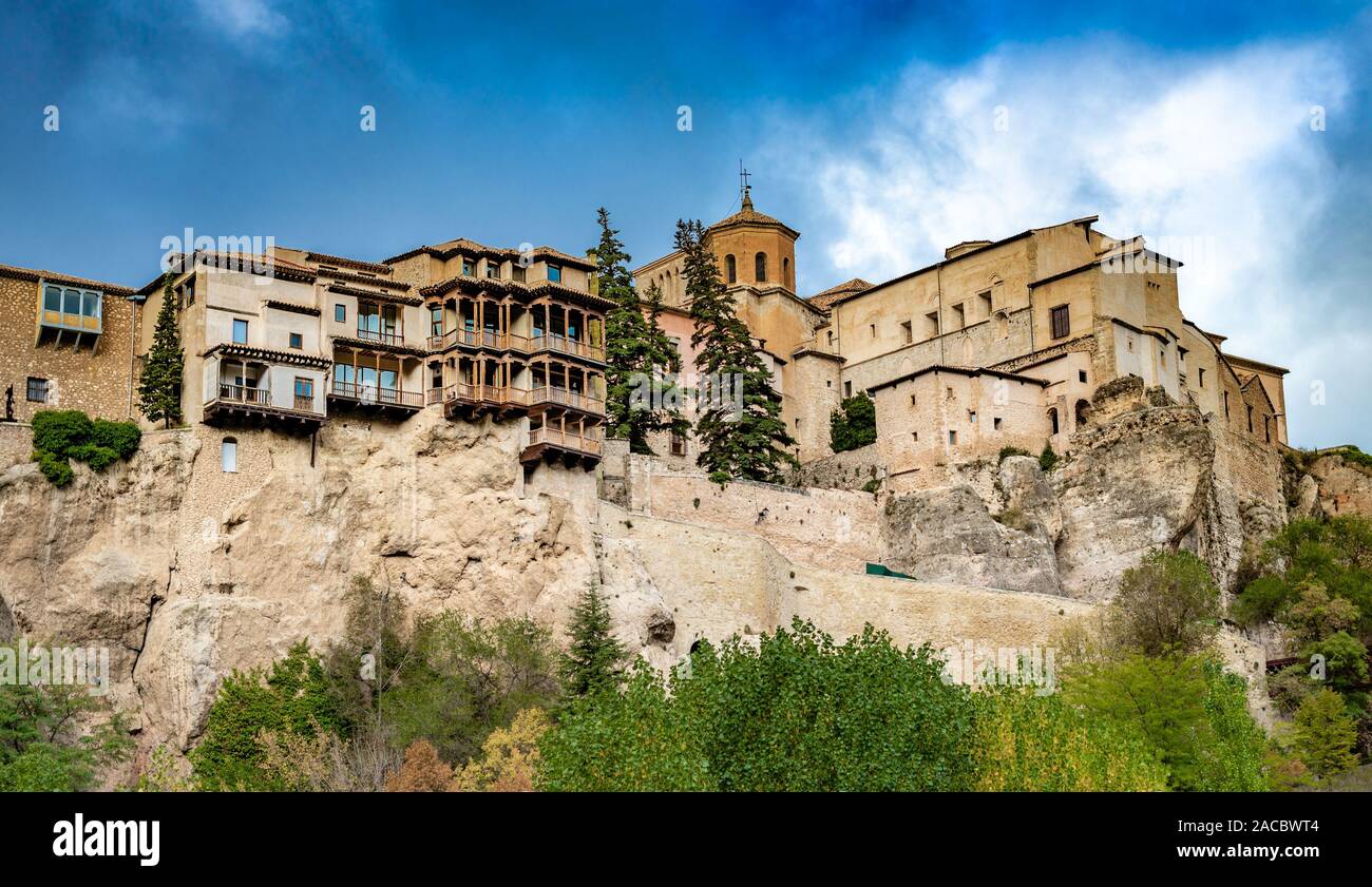 Hanging building cliff hi-res stock photography and images - Alamy