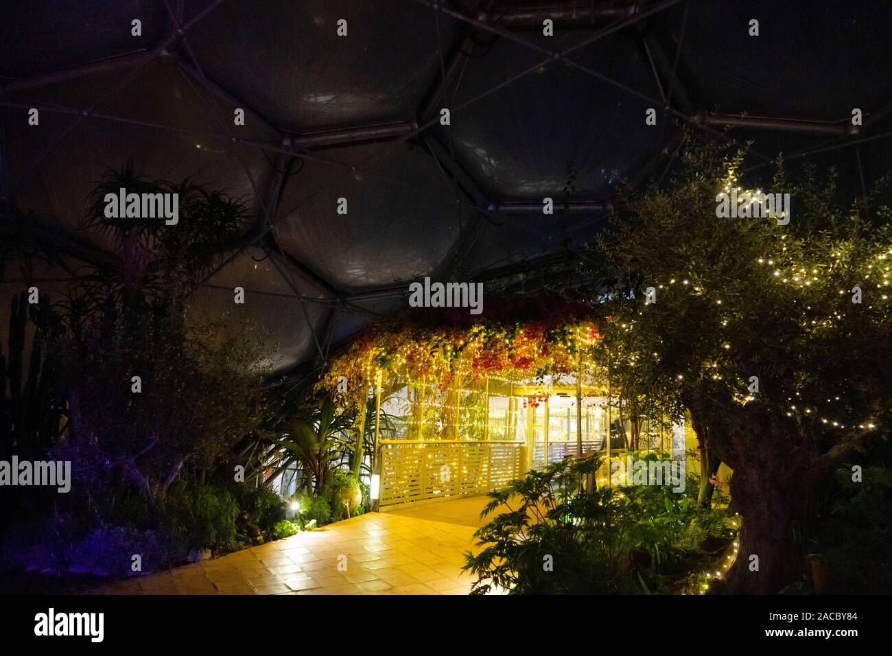 Eden project entrance hi-res stock photography and images - Alamy