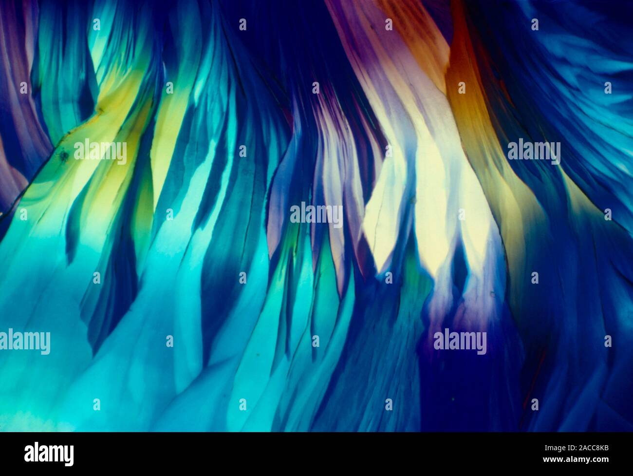 Polarised light micrograph of zinc sulphate. magnification: x33 at 35mm ...