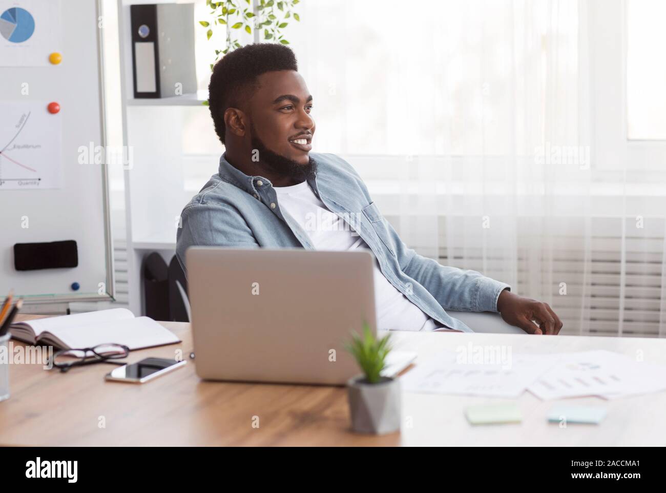 Satisfaction glad hi-res stock photography and images - Alamy