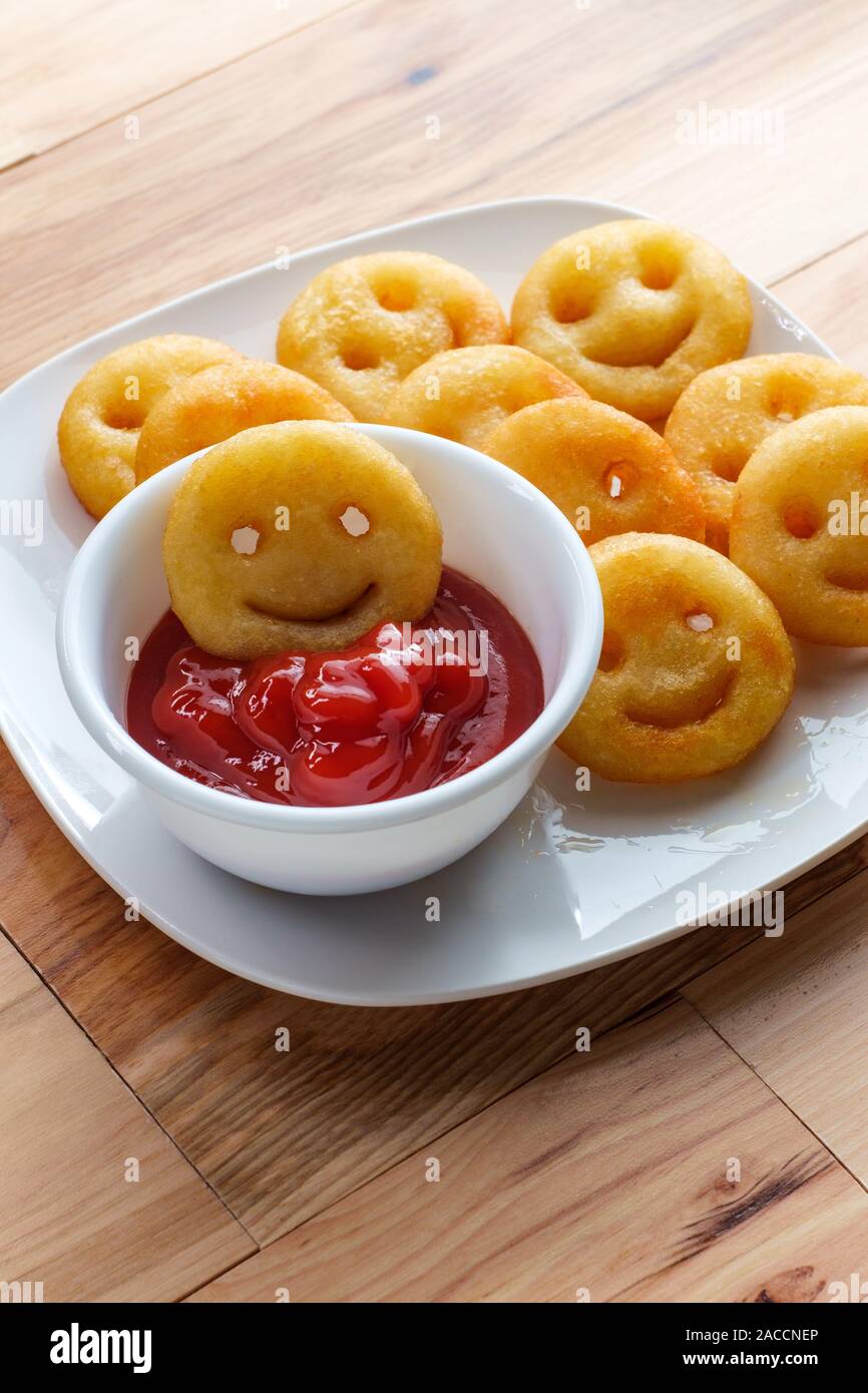 Smiley faces potato hi-res stock photography and images - Alamy