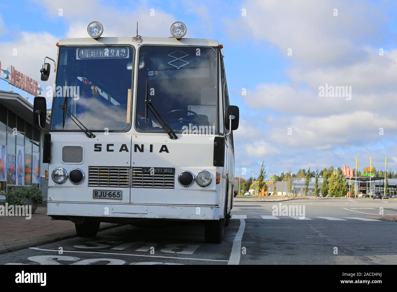 FORSSA, FINLAND - SEPTEMBER 27, 2014: Classic Scania Lahti 20 bus ...