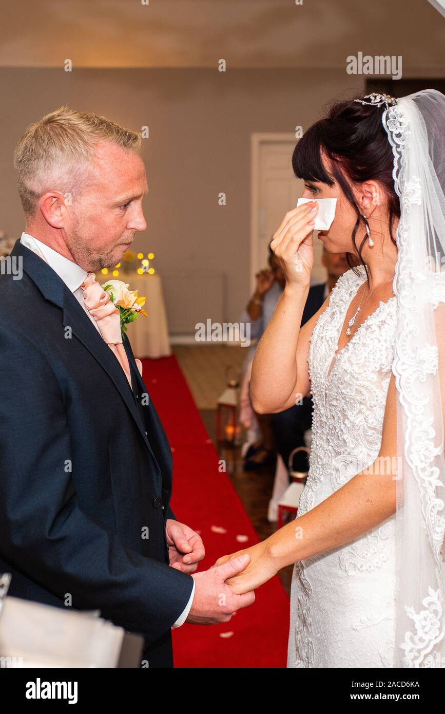 Crying wedding guest hi-res stock photography and images - Alamy