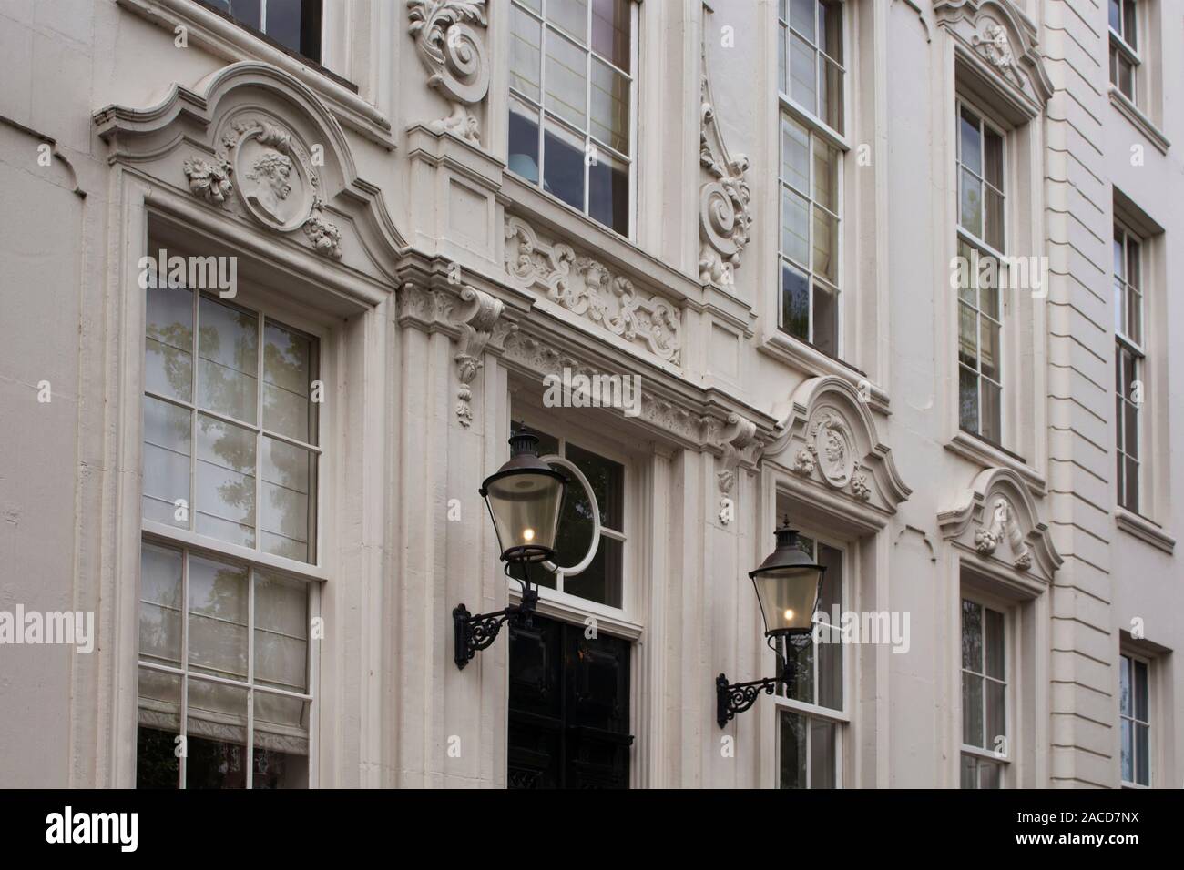 Dutch classical architecture hi-res stock photography and images - Alamy