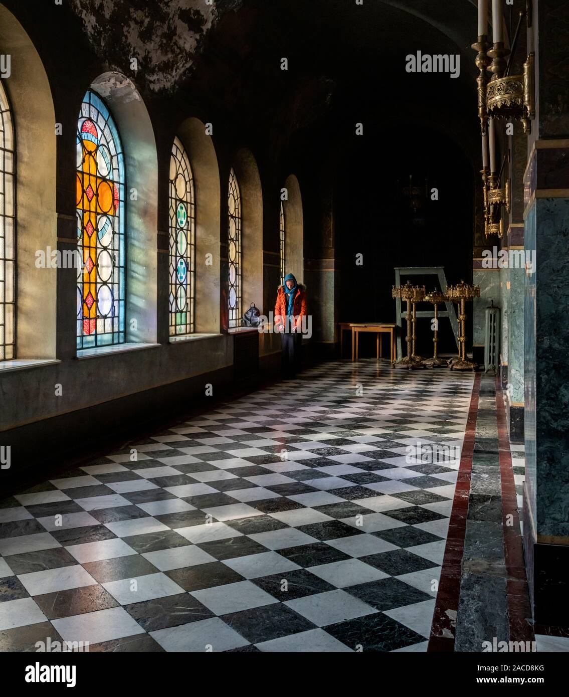 Windows inside floor hi-res stock photography and images - Alamy