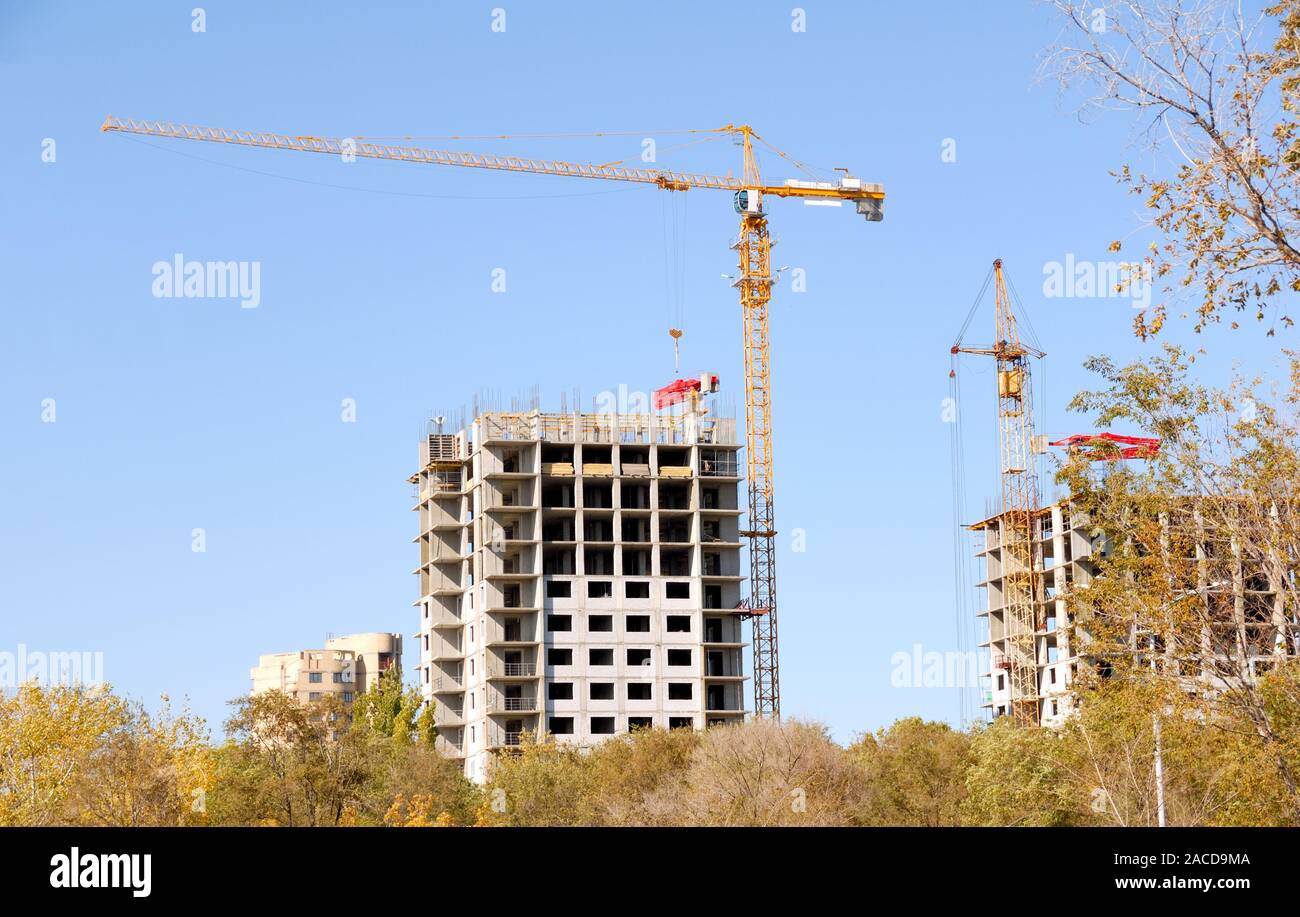 Construction of office building from glass and concrete Stock Photo - Alamy