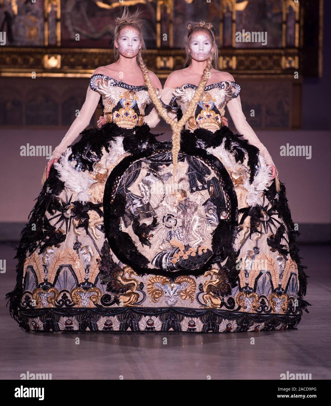 Alternate universe couture hi-res stock photography and images - Alamy