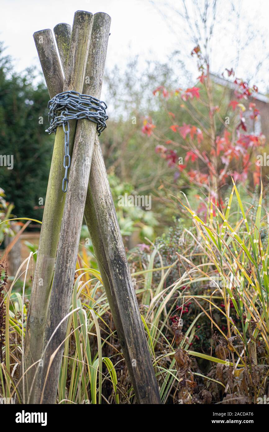 Garden Structure, wooden four post structure with chains wrapped around ...