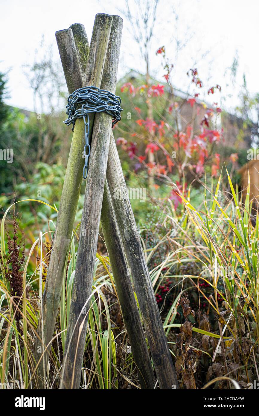 Garden Structure, wooden four post structure with chains wrapped around ...