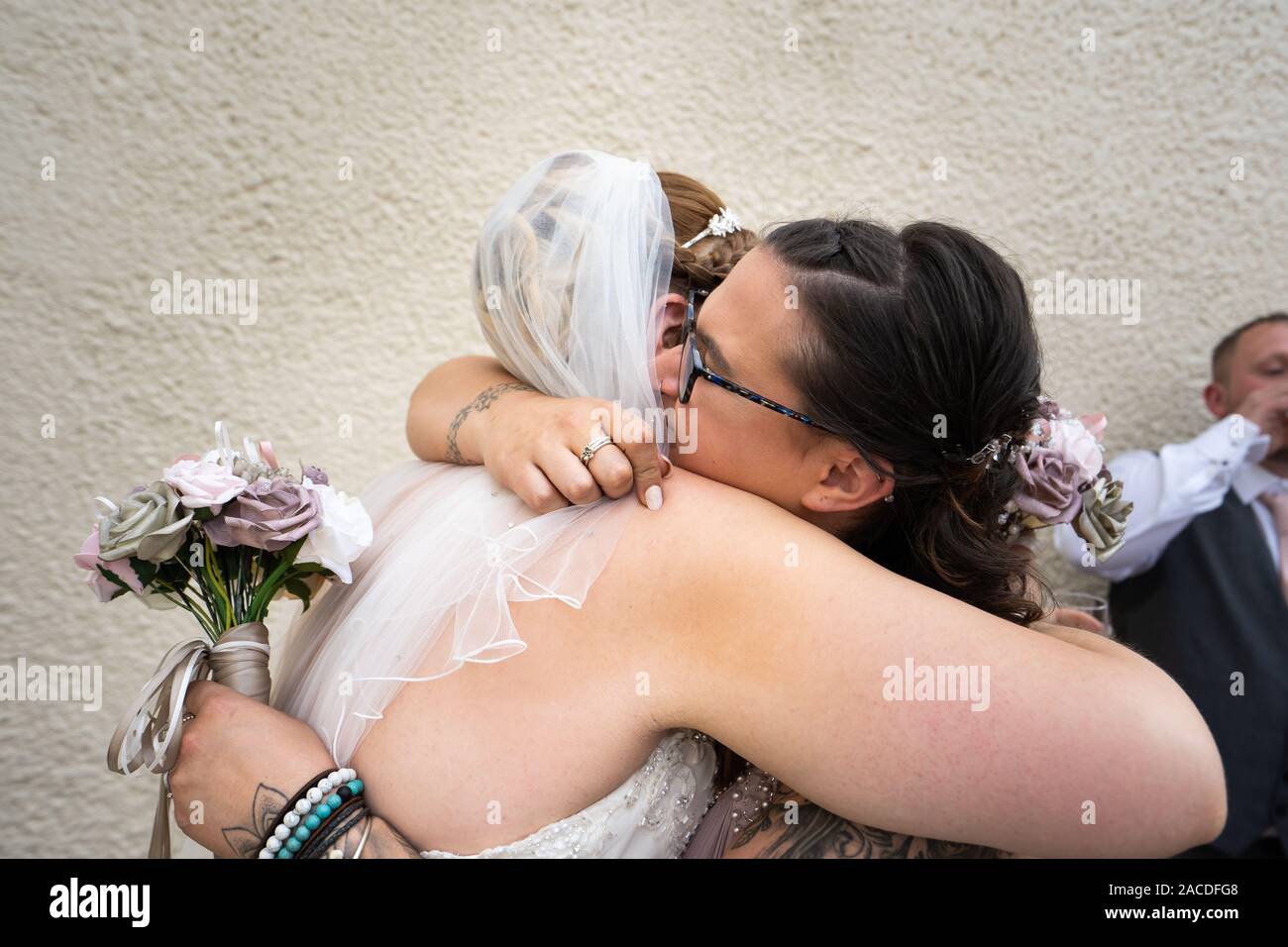 post-wedding-ceremony-pictures-with-guests-floral-hall-tunstall-park