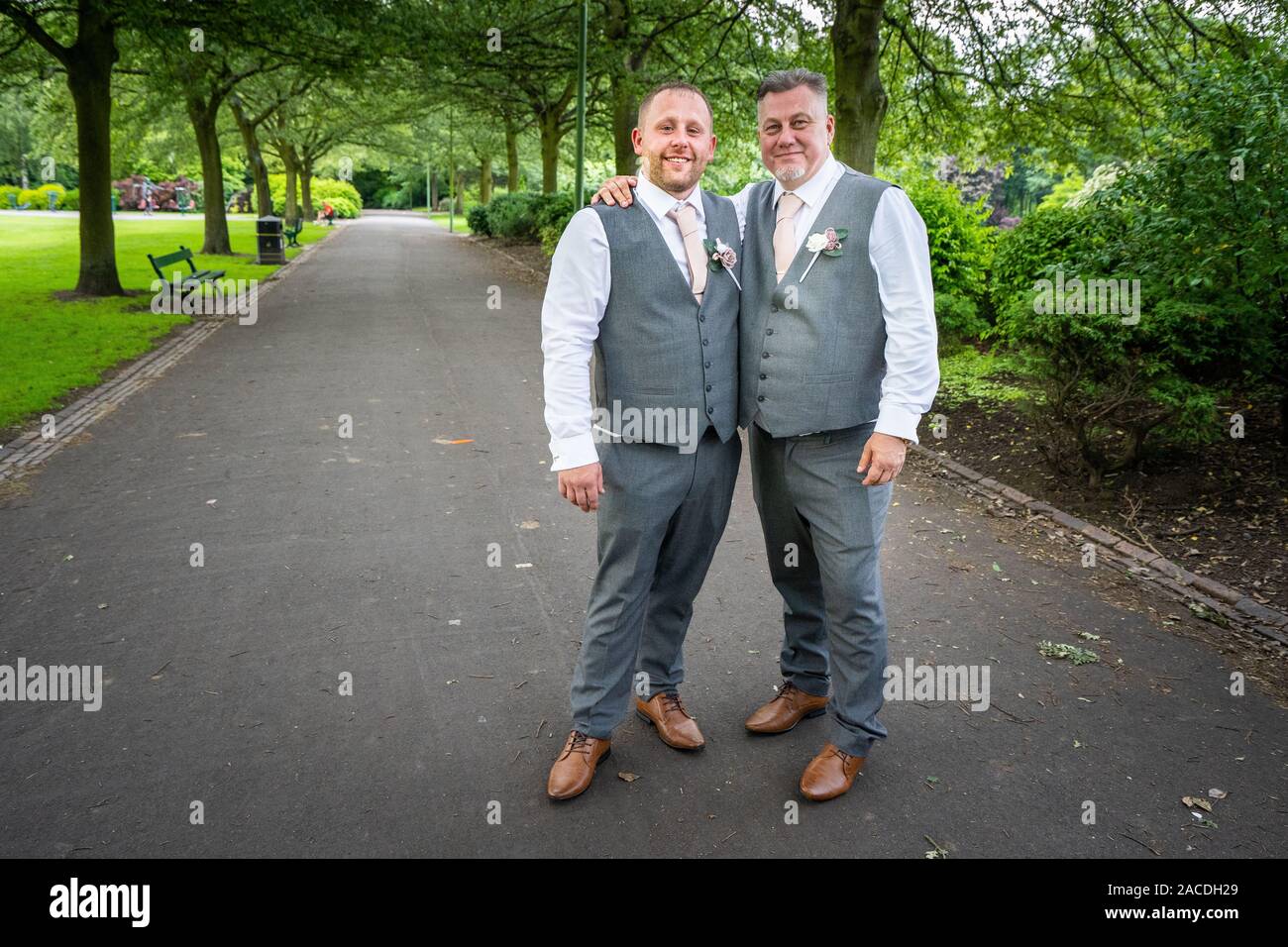 Groom & Best Men have wedding pictures at Floral Hall, Tunstall Park ...