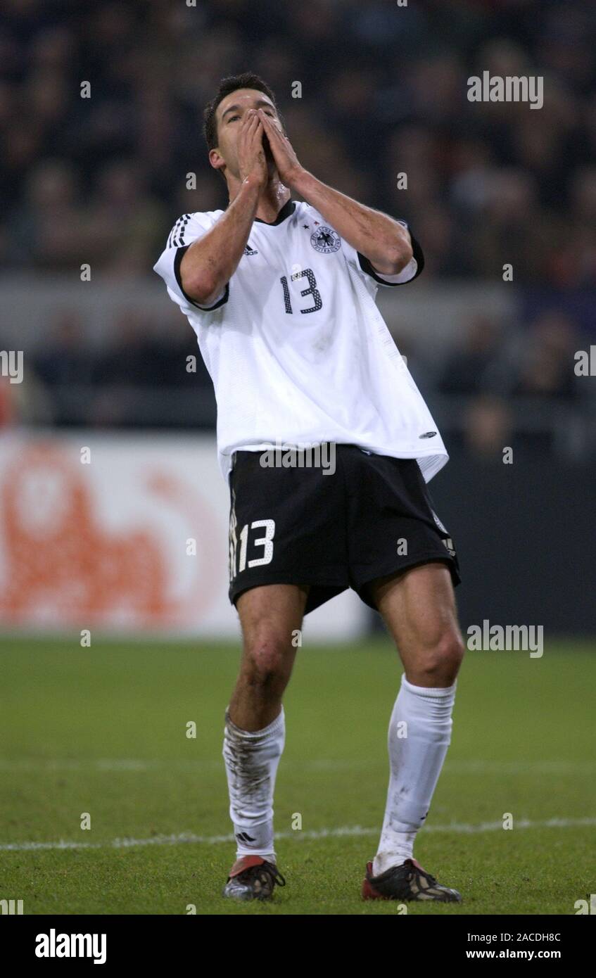 Michael ballack 2002 hi-res stock photography and images - Alamy