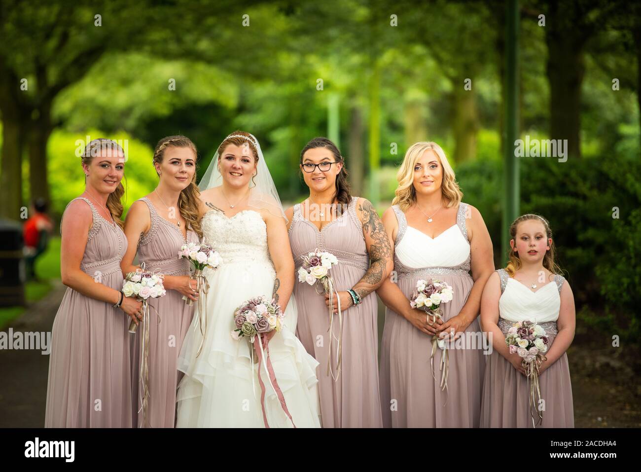 Bride & bridesmaids have wedding pictures at Floral Hall, Tunstall Park ...