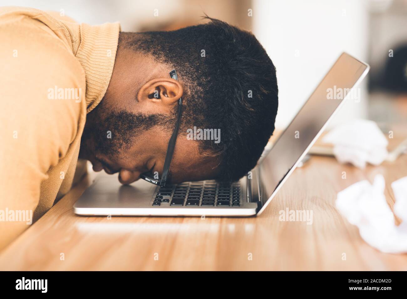 African businessman sad face hi-res stock photography and images - Alamy
