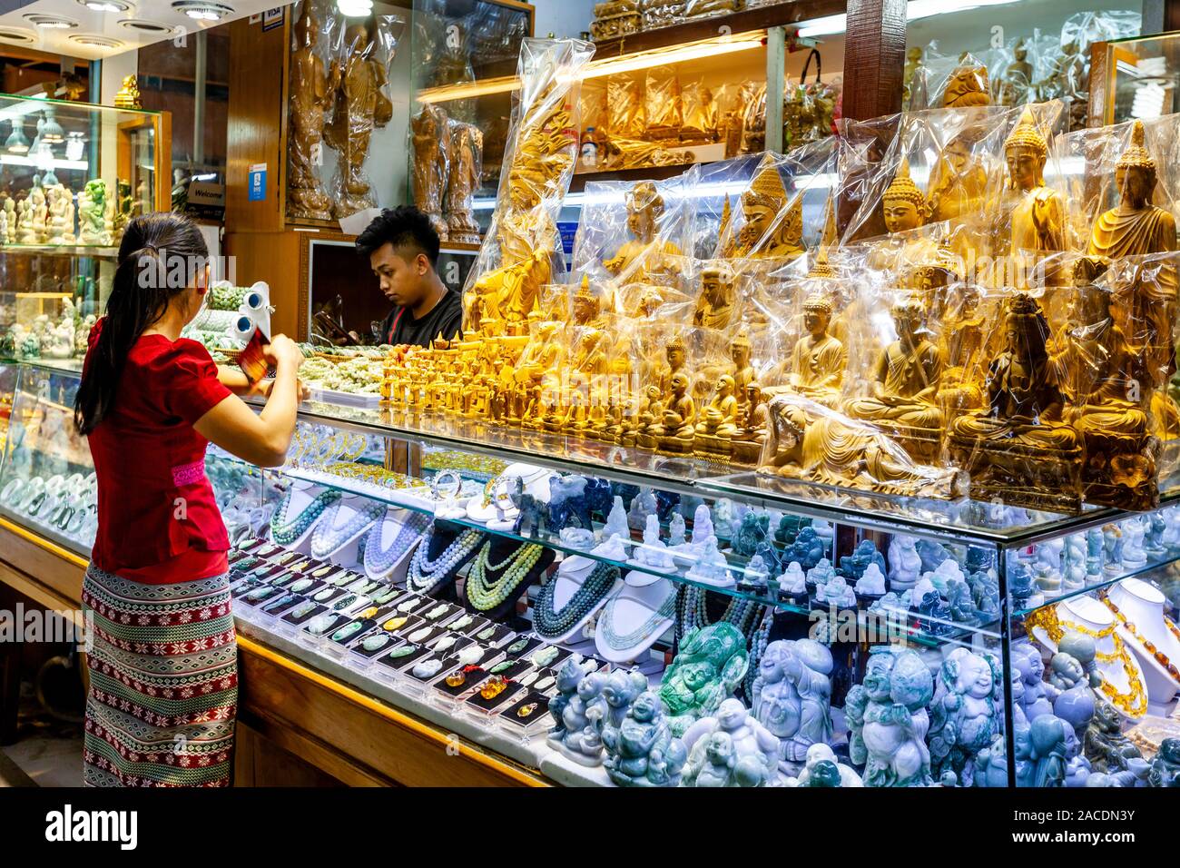 People Browsing/Buying Jewellery At Bogyoke Aung San Market, Yangon ...