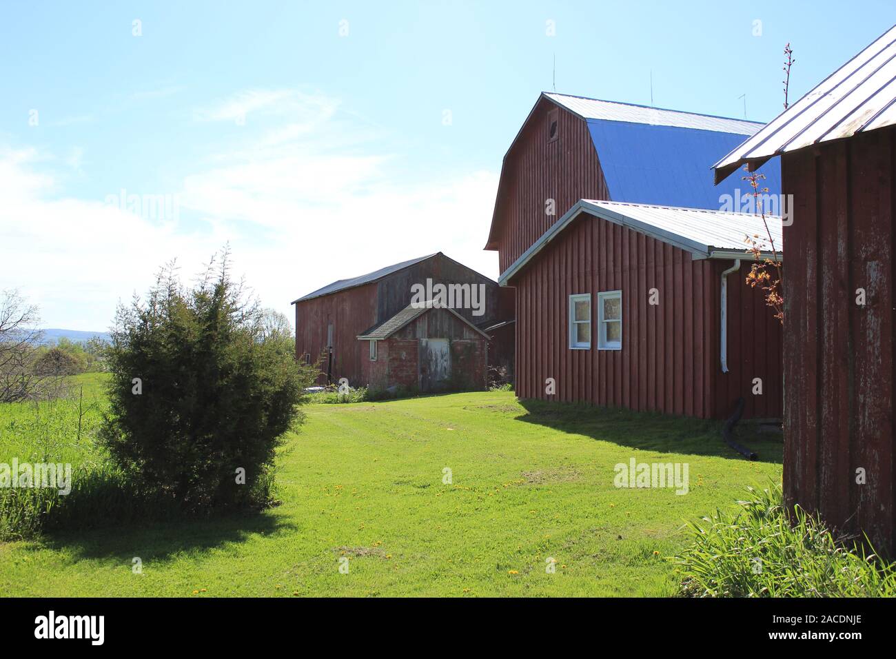 Rural barns hi-res stock photography and images - Alamy