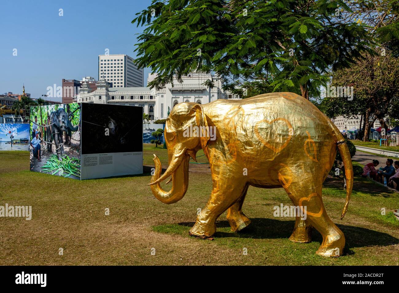 A Golden Elephant Statue, Maha Bandula (Maha Bandoola) Park, Yangon ...