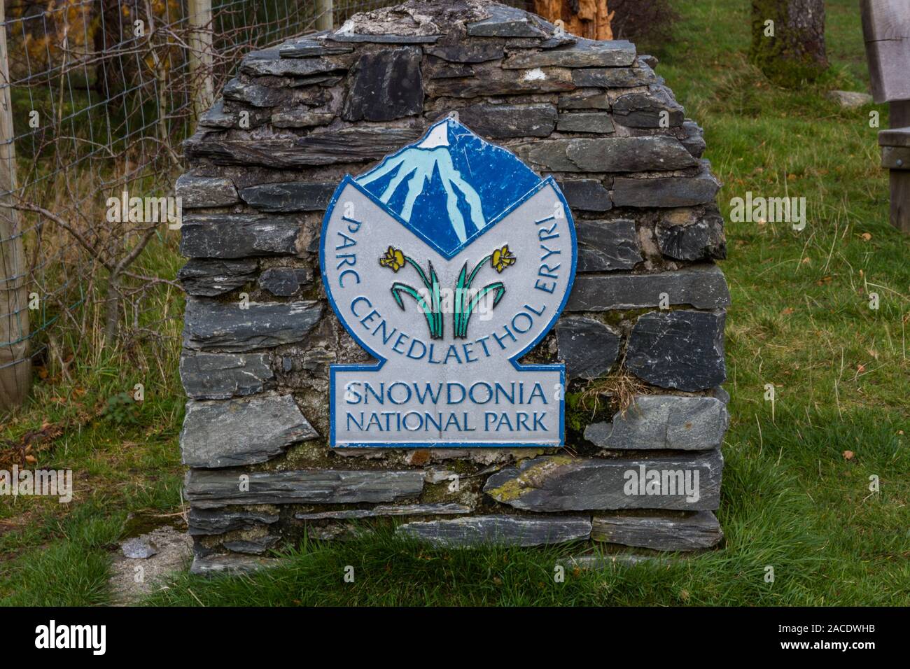 Ogwen Cottage, Wales – Sign or logo of Snowdonia National Park, on ...