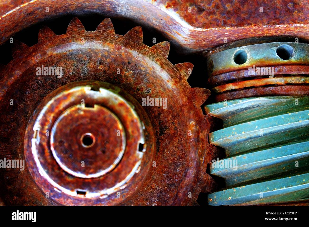 Gear box cogs hi-res stock photography and images - Alamy