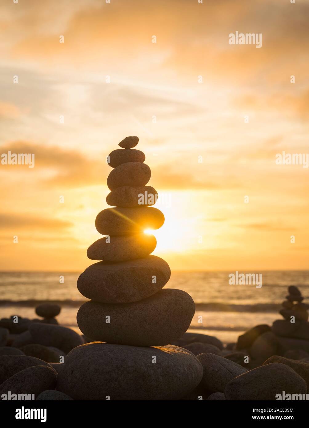 Rock stacked hi-res stock photography and images - Alamy