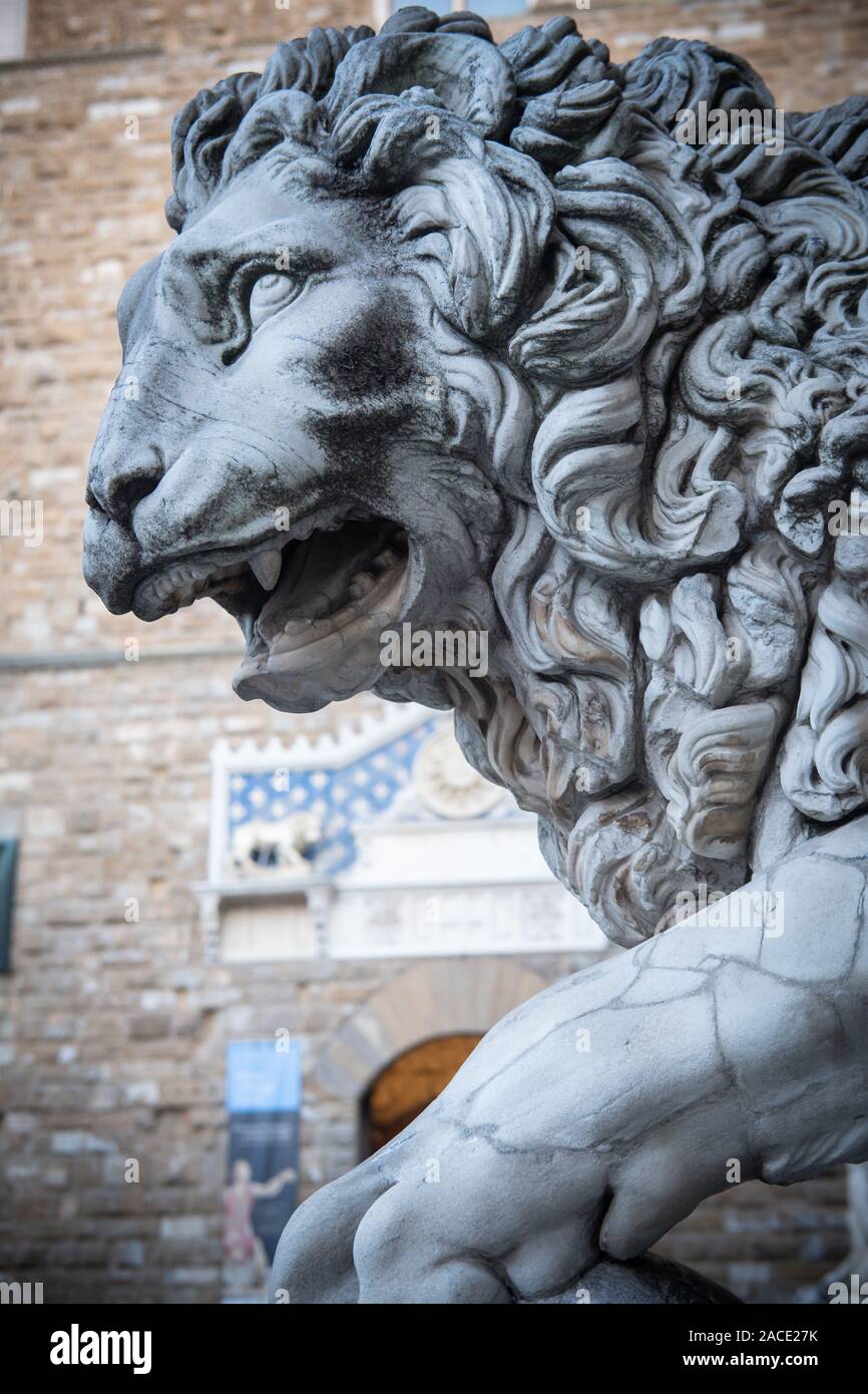 Classical italian renaissance statues hi-res stock photography and ...