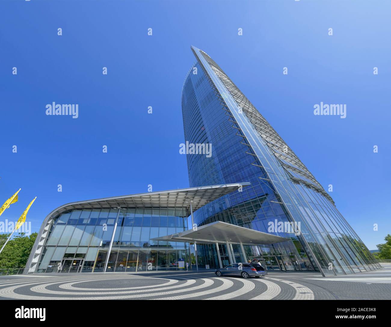 Post Tower, Konzernzentrale der Deutsche Post DHL Group, Charles-de ...