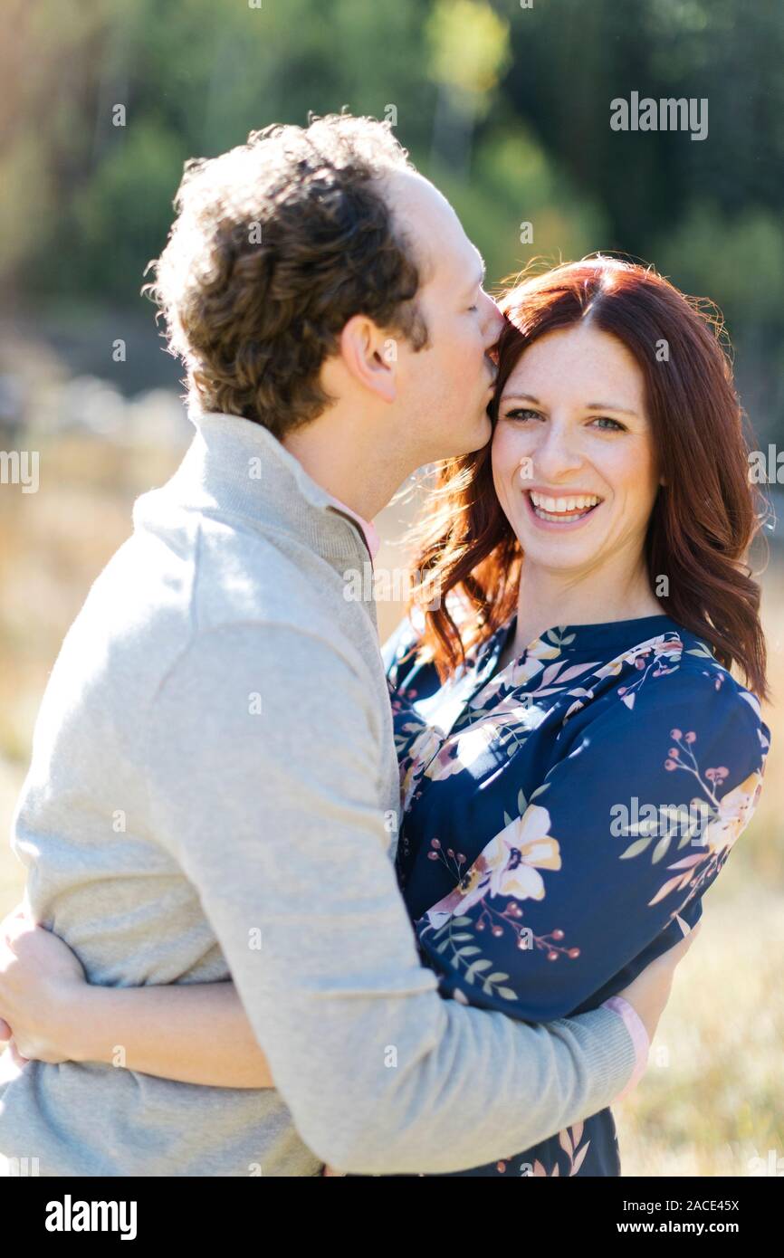 Couple in nature hi-res stock photography and images - Alamy