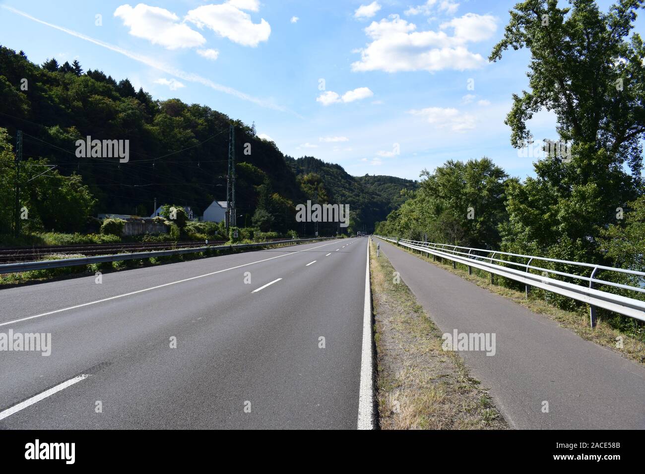 Driving through middle rhine valley hi-res stock photography and images ...