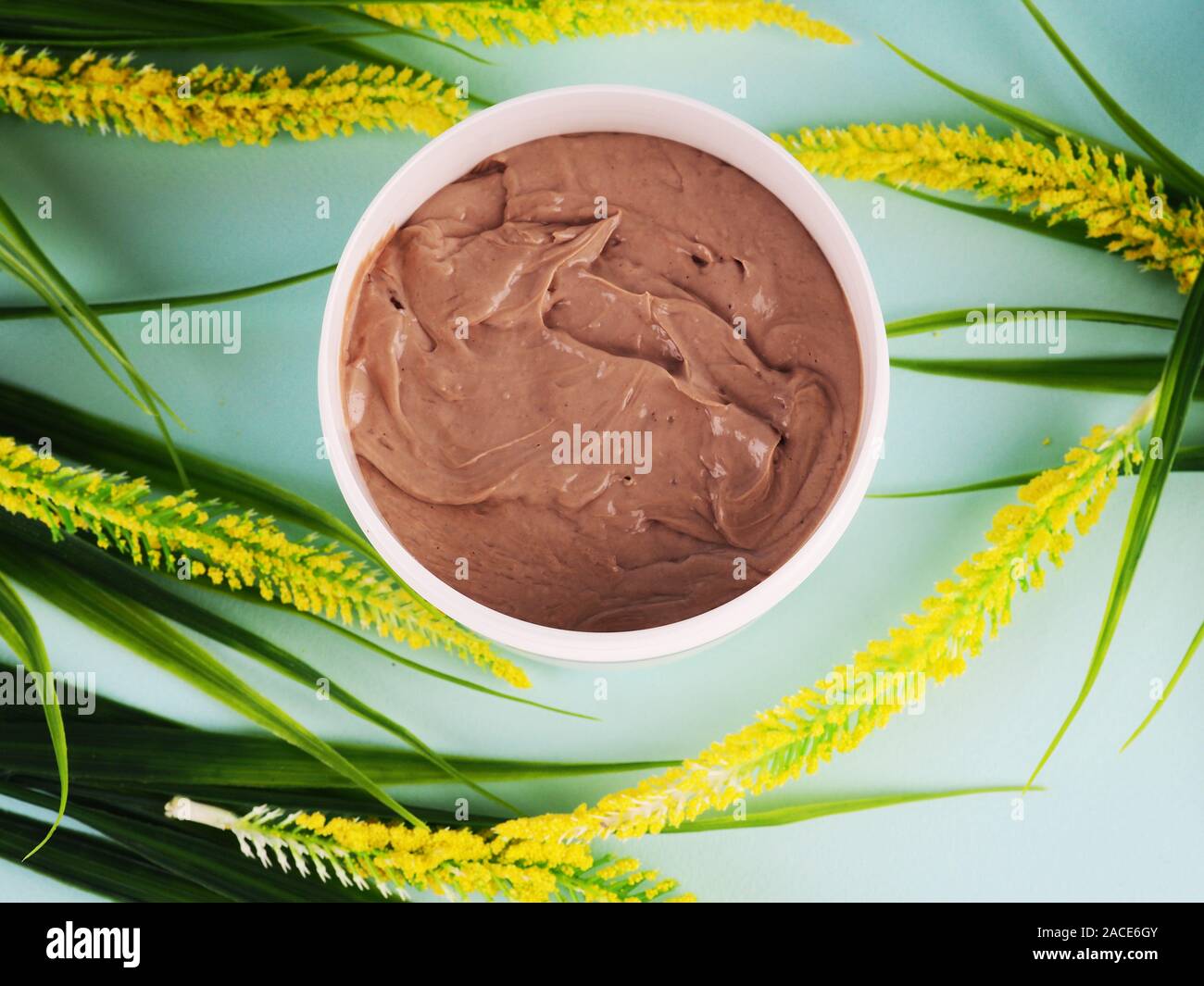 Body scrub hi-res stock photography and images - Alamy