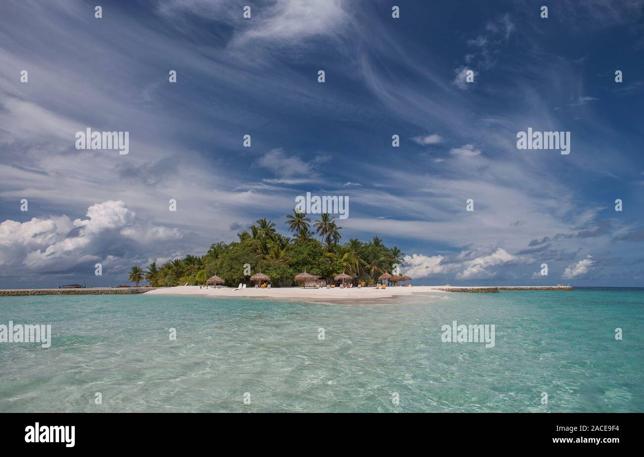 Tropical island in Ari Atoll, Maldives, South Asia Stock Photo - Alamy