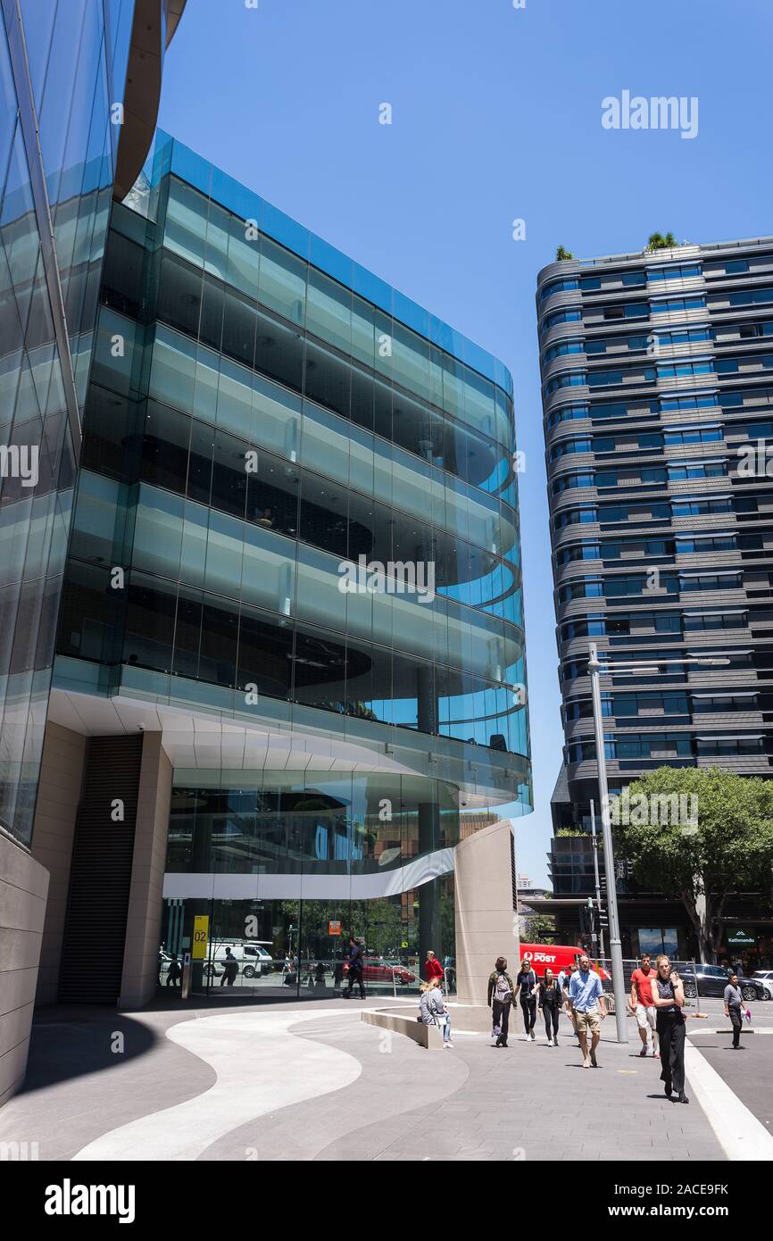 The glass encassed UTS Central Building has many unique design features ...