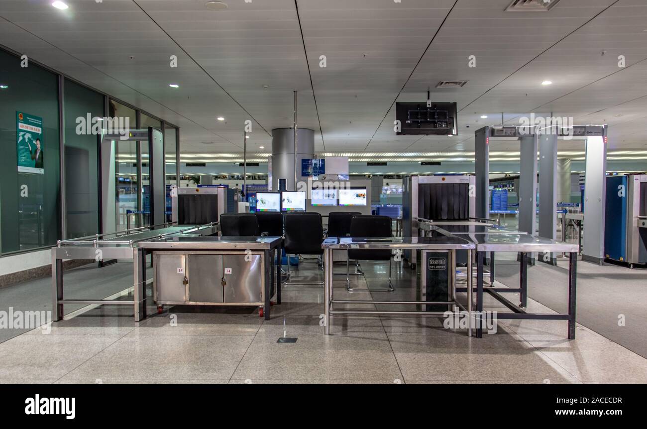 Airport x ray hi-res stock photography and images - Alamy