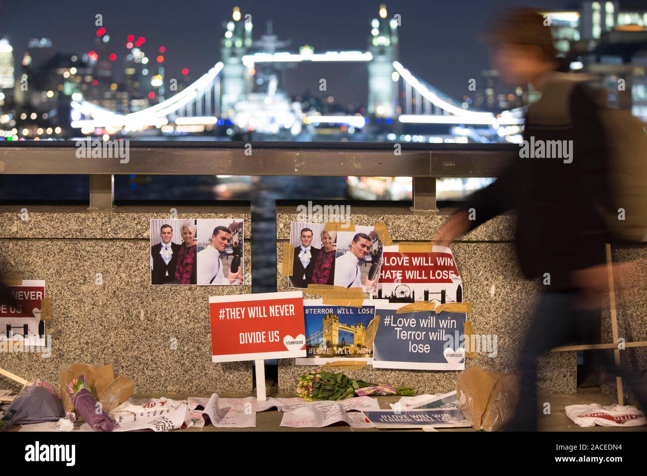 Jack merritt and saskia jones hi-res stock photography and images - Alamy