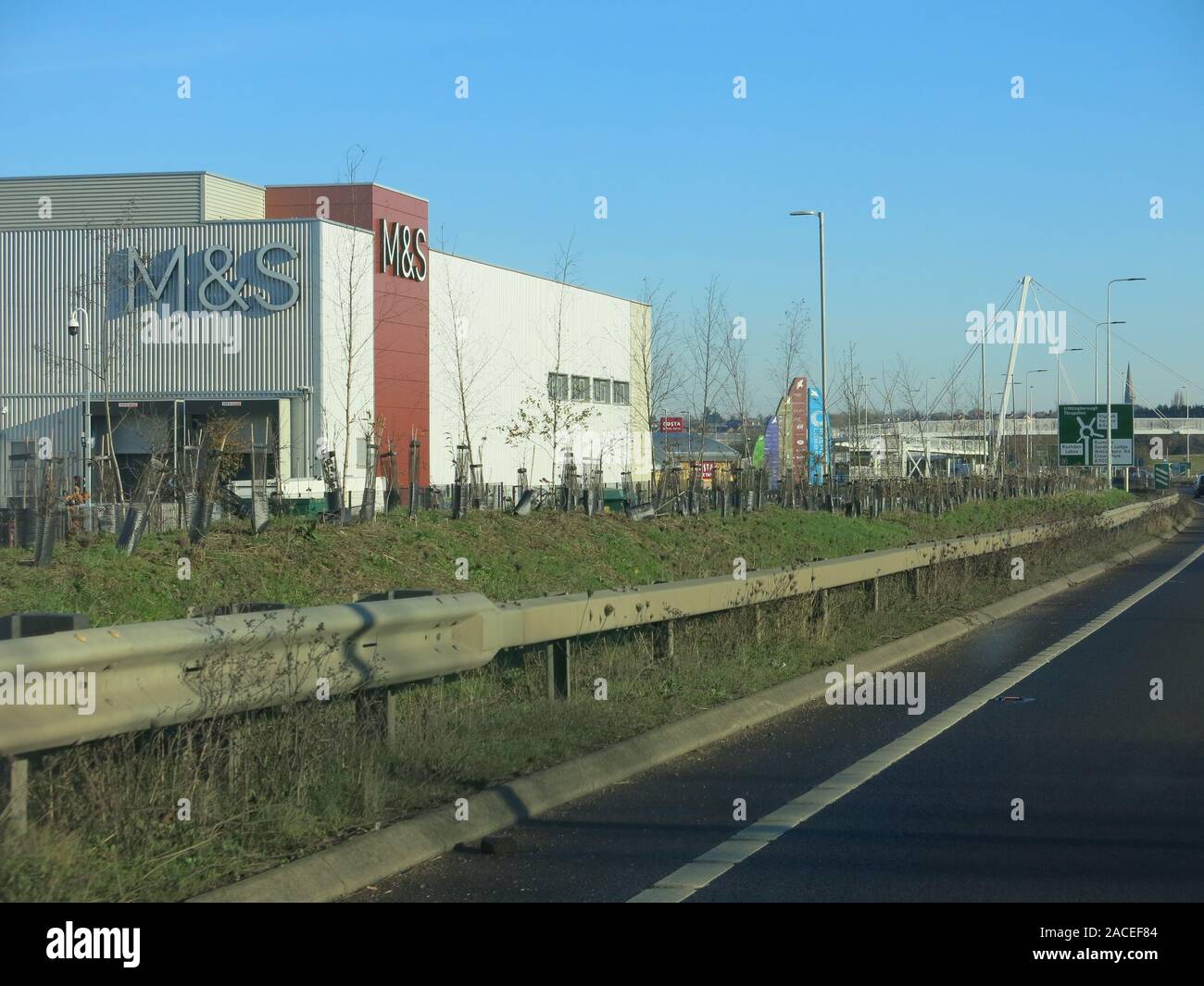 Approach along the A45 eastwards to the Rushden Lakes out-of-town ...