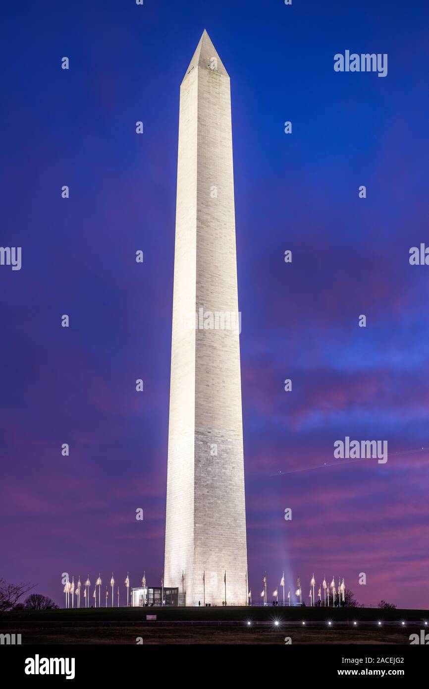 Washington monument capital building night hi-res stock photography and ...