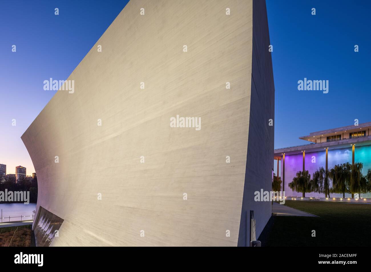 Exterior of kennedy art center hi-res stock photography and images - Alamy